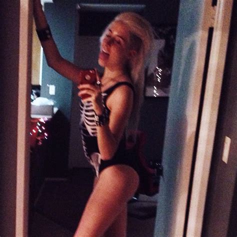 Bones Porn Pic Eporner