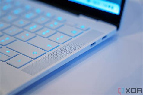 Does The Hp Dragonfly Pro Have Thunderbolt