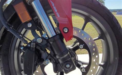 Frenos ABS vs CBS en Motos Cuáles son las diferencias