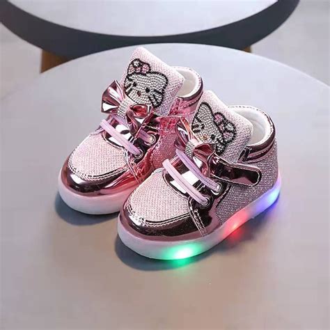 Кроссовки Hello Kitty купить с доставкой по выгодным ценам в интернет