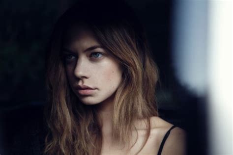 Celebrities Photos Videos And News Analeigh Tipton Biography And Latest