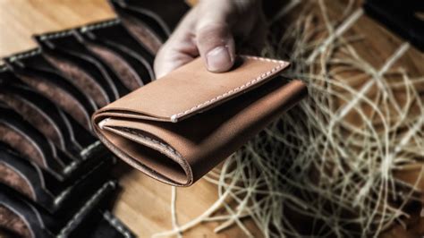 Making A Trifold Leather Wallet Youtube