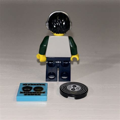 Lego Minifig Series 8 Dj Complete Ebay