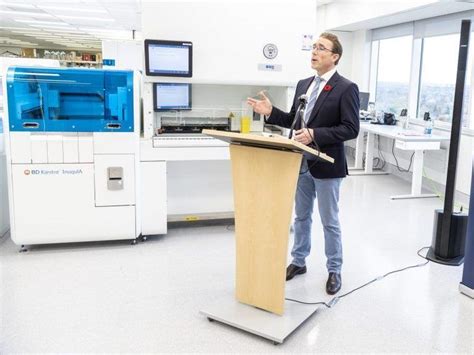 London Lab Gets New Robot To Automate Expedite Lab Tests London Free