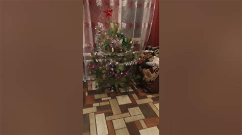 Баба смотрит телевизор Youtube