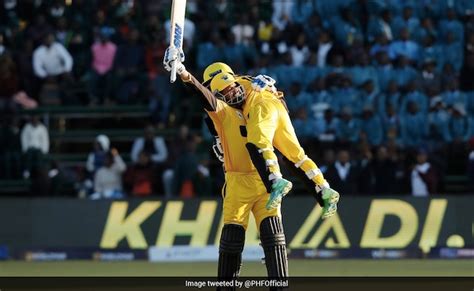 Yusuf Pathan Turns Back Clock Slams 3 Sixes Against Mohammad Amir