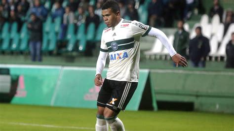 Yan Sasse Ex Coritiba Revela Sonho No Mundial De Clubes Sentimento