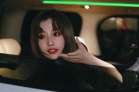 Pin By Juny Yulk On Esther Yu Yu Shu Xin Actors Lisa Mona Lisa