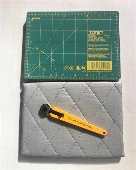 Olfa Rotary Cutter 18mm Olfa Small Cutting Mat Fitted Etsy Australia