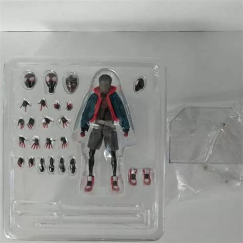 FIGURINE ARTICULÉE MAFEX Spider Man Miles Morales Into The Spider Verse n d occasion EUR