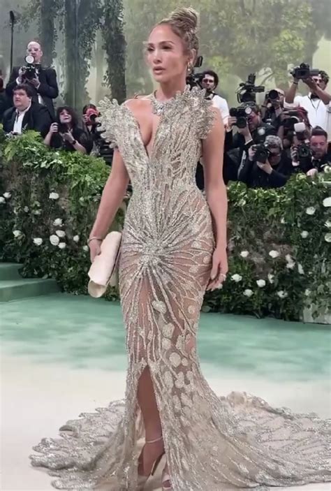 Jennifer Lopez Met Gala 2025 Glyn Susanna