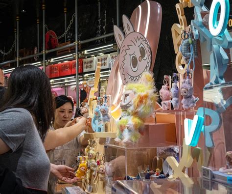 Los Precios Del Mini Labubu Se Desploman 24 Desde Su Pico Máximo De