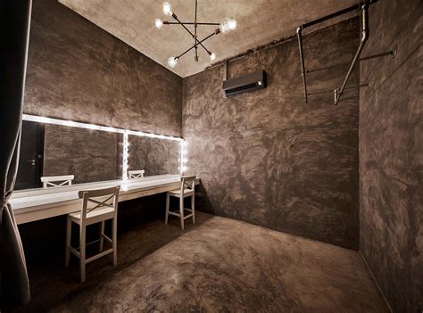 Rom 8 Studio Warehouse Event Venue Vmo