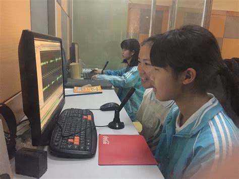讲文明 树新风 传递校园正能量——我校首届校园广播电视台公益广告创作比赛圆满落幕 学生风采 北京大学南宁附属实验学校 1