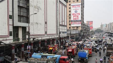 Ke Fire Brigade Booked For Karachi Shopping Mall Fire Middle East