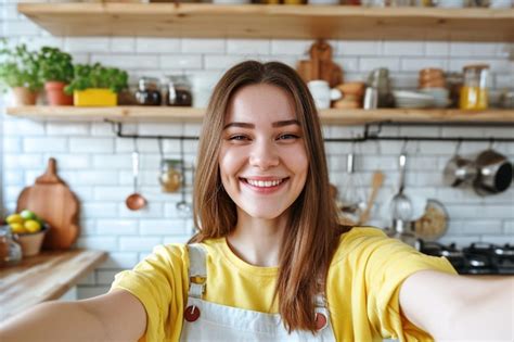 Premium Photo Food Content Creator Blogger Camera Phone Blog Social