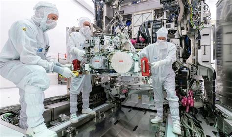 Intel Spends More Than 400 Million On The First Euv High Na Machine To