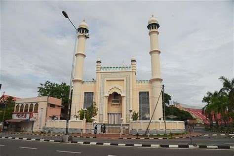 Eid Ul Fitr Celebrations Across India Oneindia