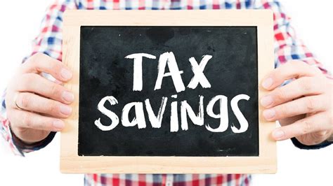 Tax Saving Tips 10 लाखांपेक्षा जास्त कमाई तरीही एक रुपयाही कर