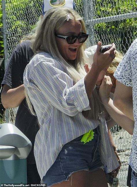 Jamie Lynn Spears Stops By Her Zoey Billboard In West Hollywood To