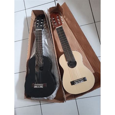 Jual Gitar Akustik Kecil Mini Alias Gitar Lele Nilon Shopee Indonesia