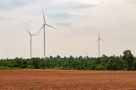 풍력 터빈 발전소는 재생 가능한 녹색 에너지의 생산을 위한 아름다운 자연 경관에서 친환경 산업입니다 0명에 대한 스톡 사진 및 기타 이미지 Istock
