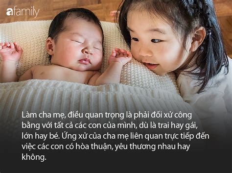 Bố ôm Hai Con Gái Ngủ Say Sưa Camera Quay Sang Con Trai Bà Mẹ Liền