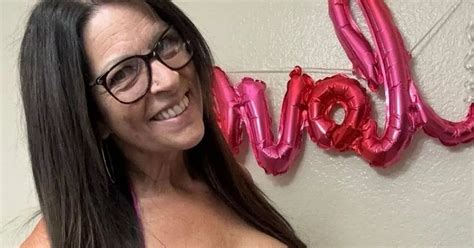 ‘im A 52 Year Old Cougar Selling Moulds Of My Vagina Haters Just
