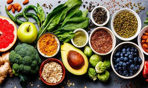 फर्टिलिटी डाइट महिलाओं और पुरुषों के लिए Foods For Fertility