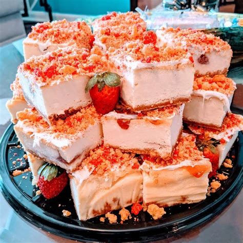 Strawberry Cheesecake Bars Recipes Need