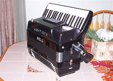 Bell Tone Chamber Midi Accordion