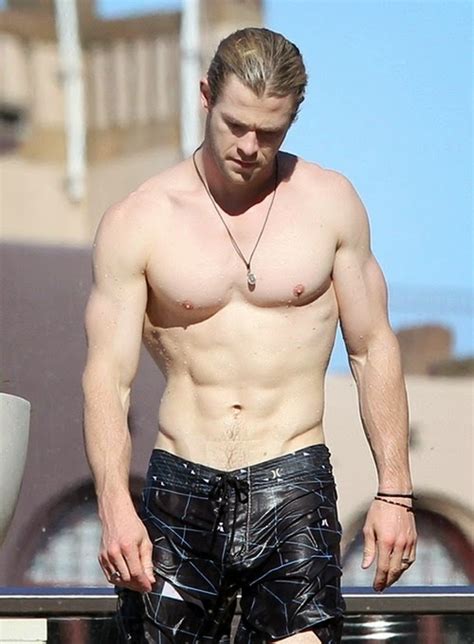 Chris Hemsworth Named People Magazines Sexiest Man