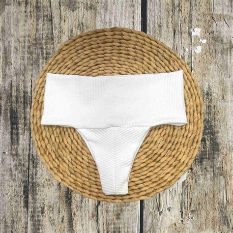 Biquíni Branco Retrô Bojo Calcinha Hotpants Disfarça Barriga Parcelamento sem juros
