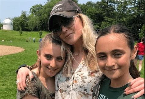 Moms We Journalist Michelle Moskowitz Keeps Greenwich In The Know