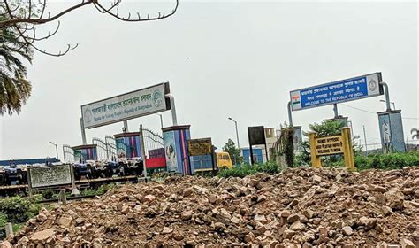 Bengal Gears Up For Mamata Didi Vs Uncle Modi In Sullen Silence The