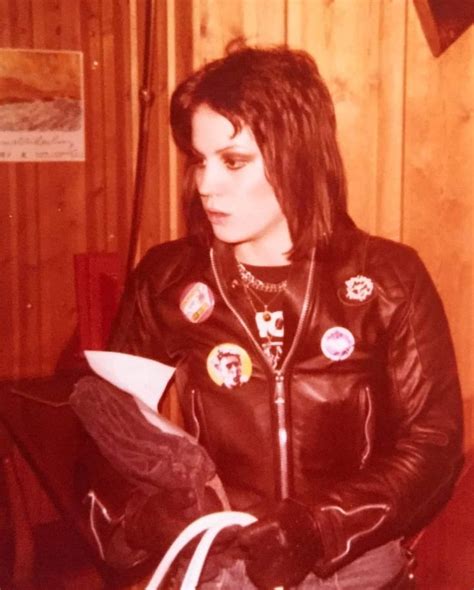 Pin By Shannon On Joan Jett Joan Jett Young Joan Jett Joan