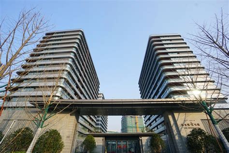 Shanghai Rentals Of Lane 1399 Binjiang Avenue In One Riviera Park