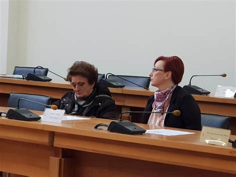 Noci24 It Storia Leggenda E Scorci Di Noci Nella Sala Consiliare Opere Di Mimmo Fiorelli