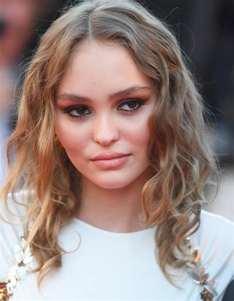 Lily Rose Depp sa nouvelle romance avec une rappeuse américaine Elle