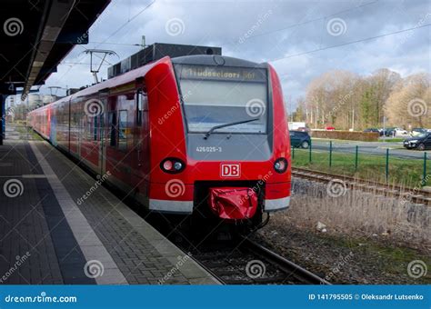 S Bahn Class 485 Db Electric Multiple Unit In Berlin Central Terminal
