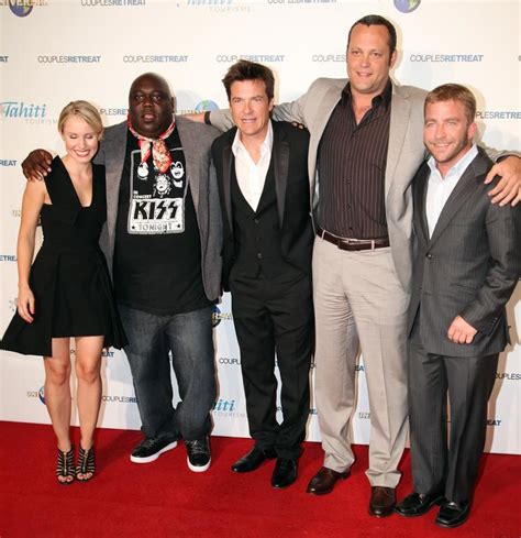 Kristen Bell Couples Retreat Premiere