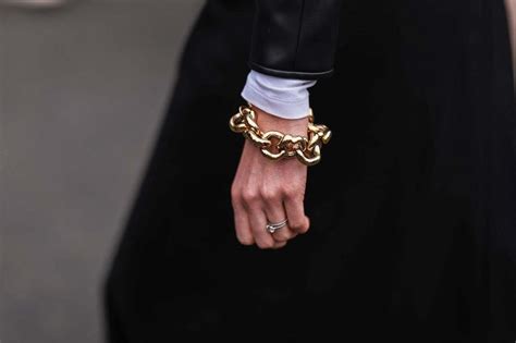 Pilihan Model Gelang Emas Rantai Yang Lagi Tren