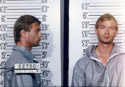Netflixs Jeffrey Dahmer Series Has People Reminding Viewers To Stop Romanticizing Serial