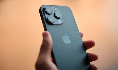 Production Of Apple Iphones In India Surges 60 Pc To Rs 189 Lakh Crore