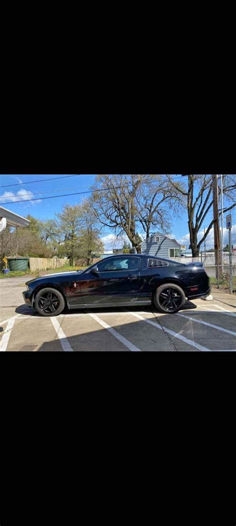 2010 Ford Mustang · Coupe 2d