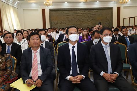 មន្ត្រីជាន់ខ្ពស់ក្រសួងសុខាភិបាល អំពាវនាវឱ្យ ក្រុមគ្រូពេទ្យប្រកាន់