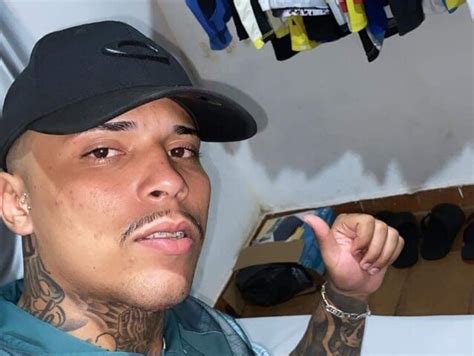 Nas redes sociais amigos lamentam a morte do jovem executado dentro do carro Polícia Diário