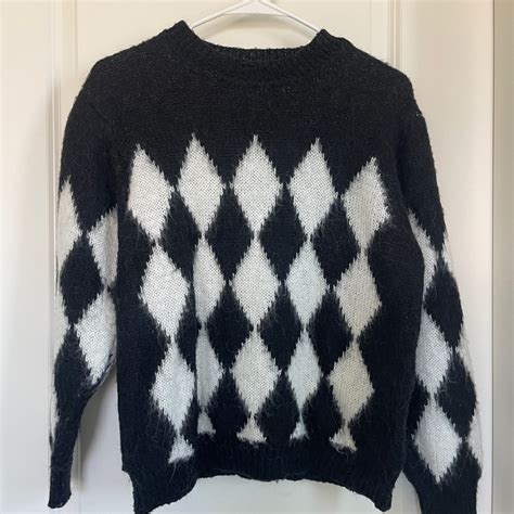 Chic Black And White Diamond Pattern Sweater Gem