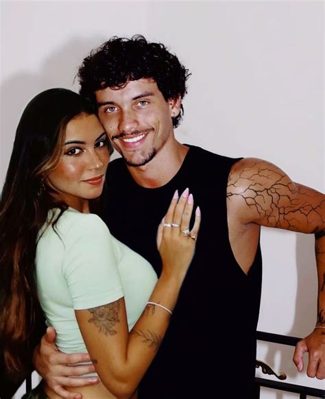 Pin De Fireheart ♡ Em Pᥲɾᥣ͠ꪱᥣhᥲɾ ۪֯🌊๋ຸ࣭ׄ Amor Casal Casal Mar Grande