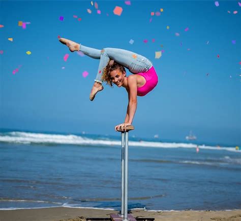 Contortionist Handstand Pose By Sofie Dossi